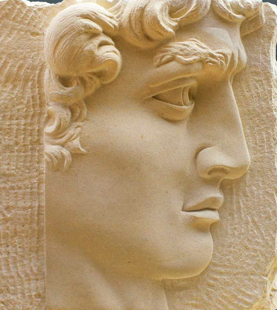 Sculpteur sur pierre en Normandie - Morgan Roulland